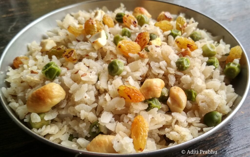 Chura Matar Poha: A Gluten Free Breakast - Nutritionist Aditi Prabhu